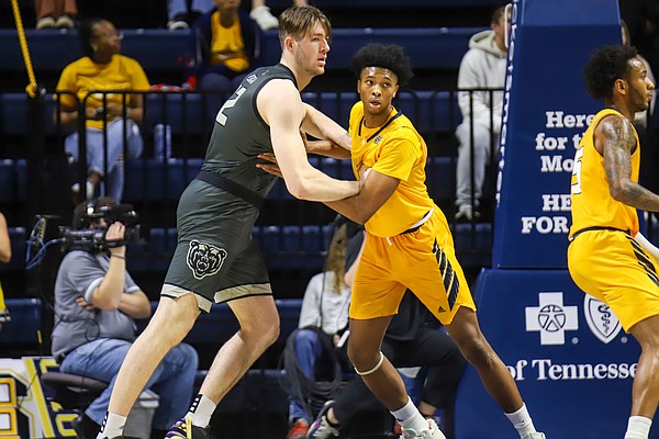 Freshmen, defense carry UTC men to second straight win, sweep of Mercer ...