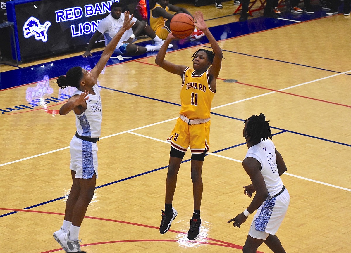 Prep basketball roundup: Howard extends streak as Jaylen Taylor scores ...