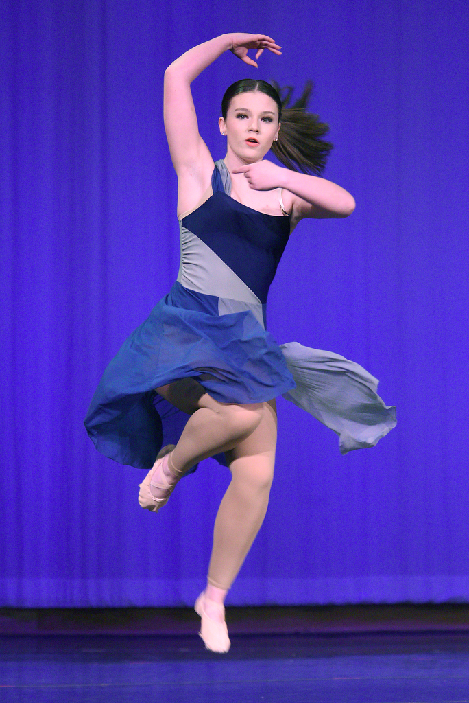 Dress rehearsal for the Dalton Ballet's spring recital - TittlePress