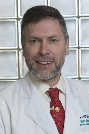 How vaccines work against new COVID-19 variants, according to a ...