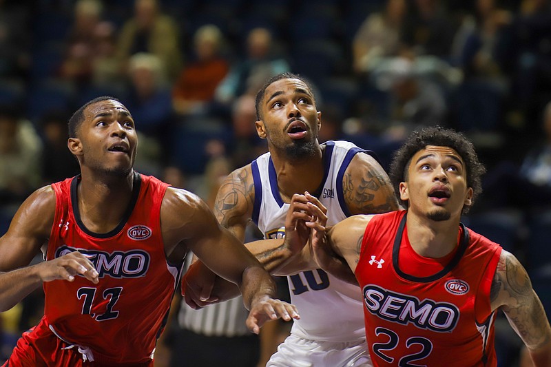 UTC men show more potential while bouncing back from first loss ...