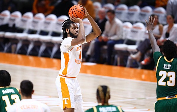 Aidoo, James pace Vols to convincing win over George Mason ...