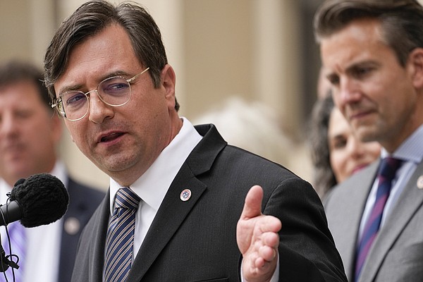 Tennessee Attorney General Skrmetti files suit against investment giant ...