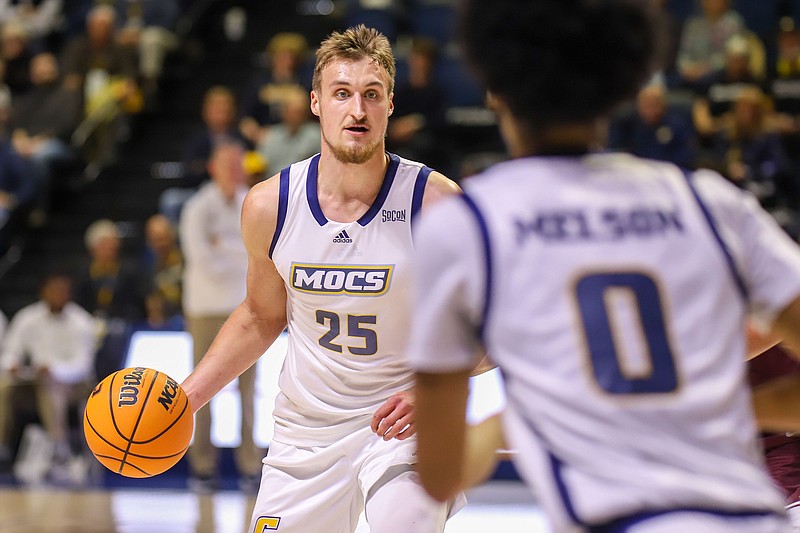 UTC men win at ETSU as Jan Zidek busts slump with 21 points - Game ...
