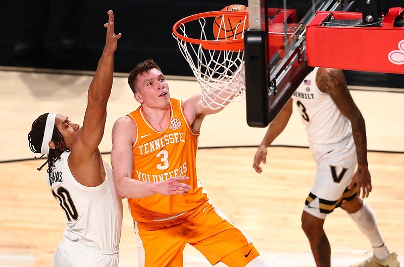 Knecht goes off for 32 as Vols vanquish Vandy in Nashville ...