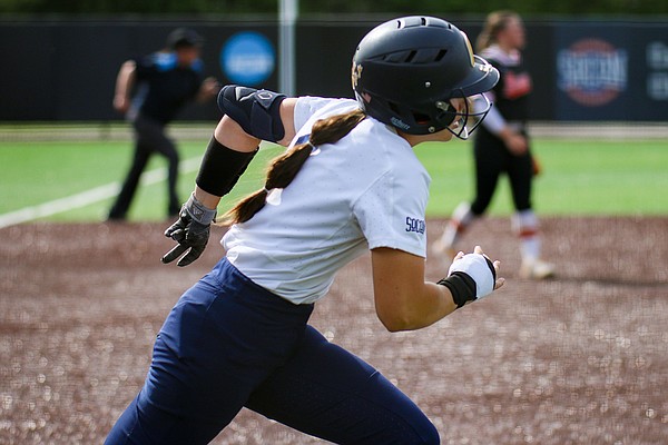Bats fail UTC in season-ending loss at NCAA softball tourney ...