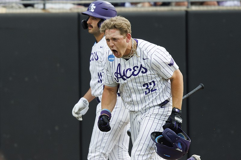 Evansville rides wild wave of success into super regional vs. Vols ...