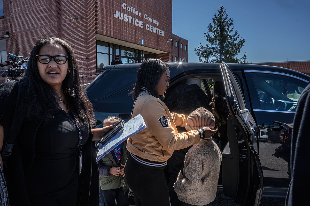 Lawsuit by Georgia family whose children were seized in Tennessee is ...