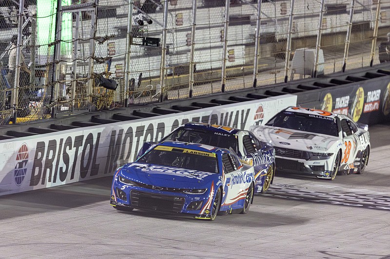 Kyle Larson cruises at Bristol for win in Cup Series playoffs ...