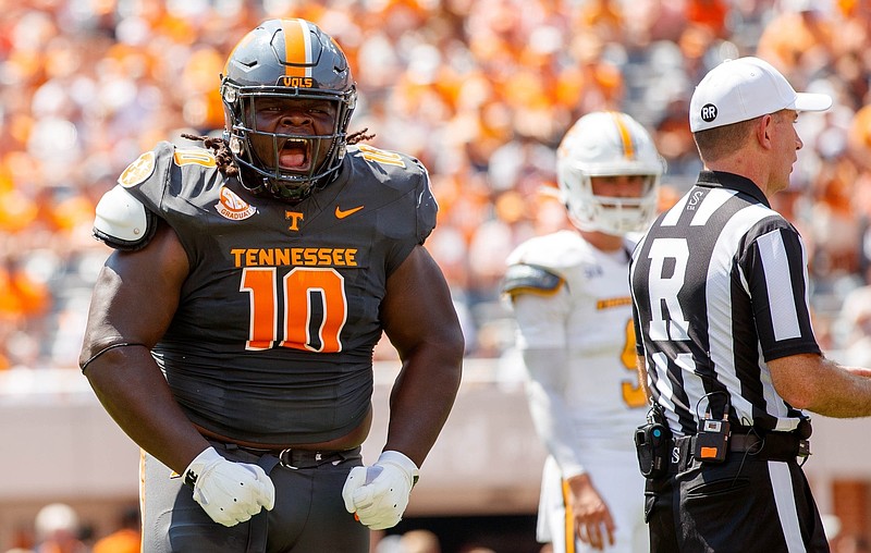 Sizable Simmons happy to set the tone for defensive Vols | Chattanooga ...