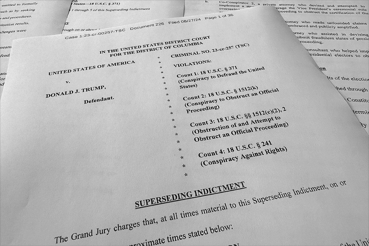 Opinion: Jack Smith’s filing shows that Trump is already starring in a ...
