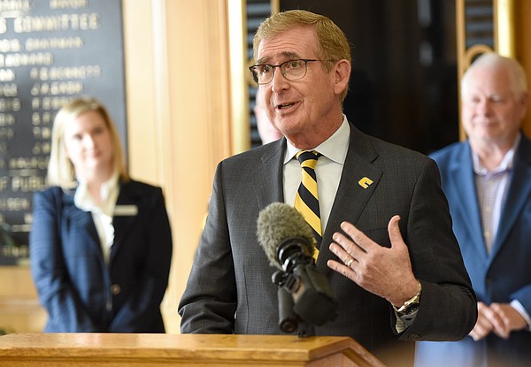 UTC Chancellor Steve Angle to step down | Chattanooga Times Free Press