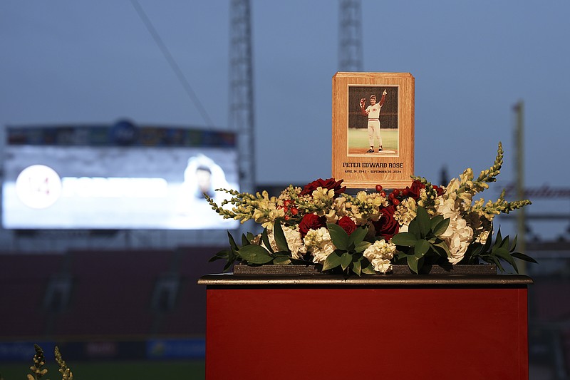 Fans turn out as Reds honor late MLB legend Pete Rose | Chattanooga ...