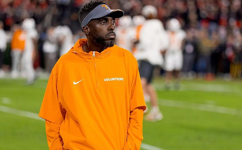Vols defensive coordinator Tim Banks receives raise, extension ...