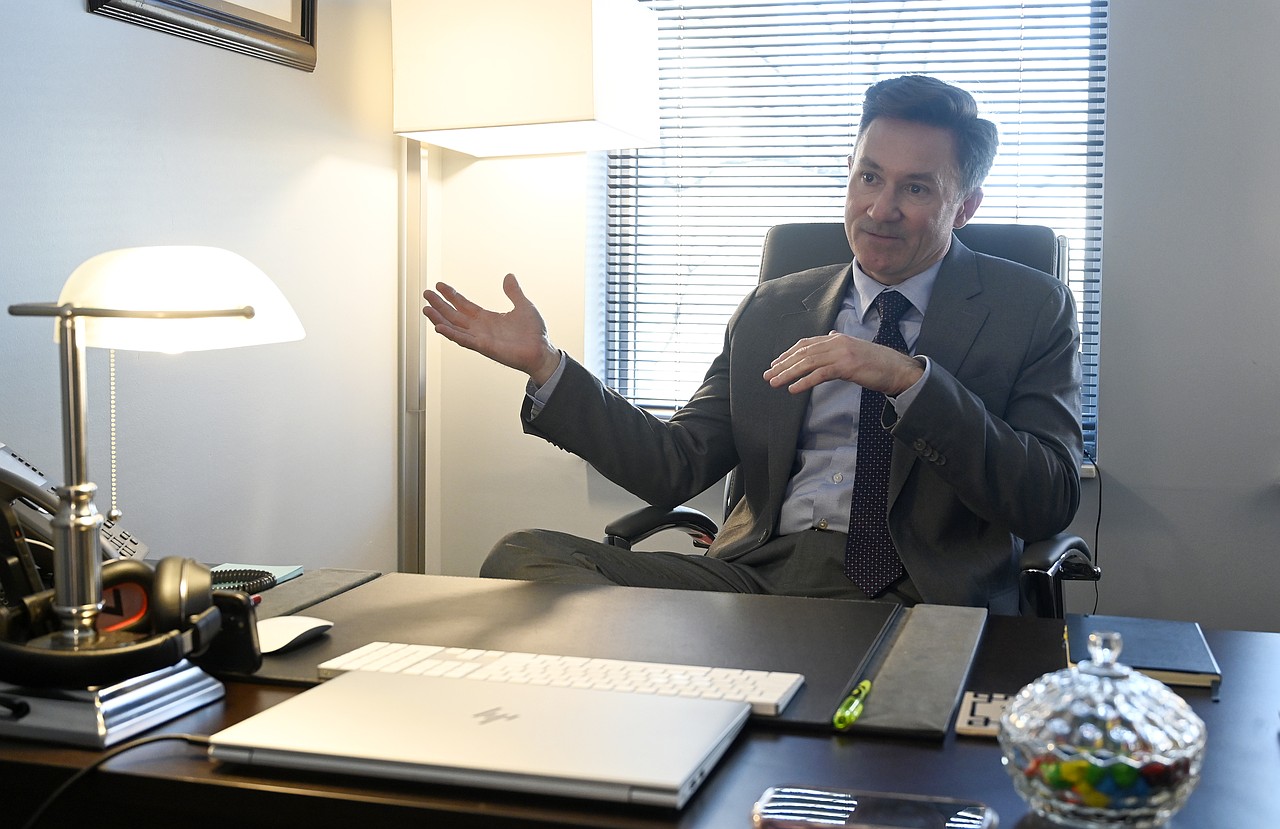 Hamilton County prosecutor Charles Minor targets internet sex crimes ...