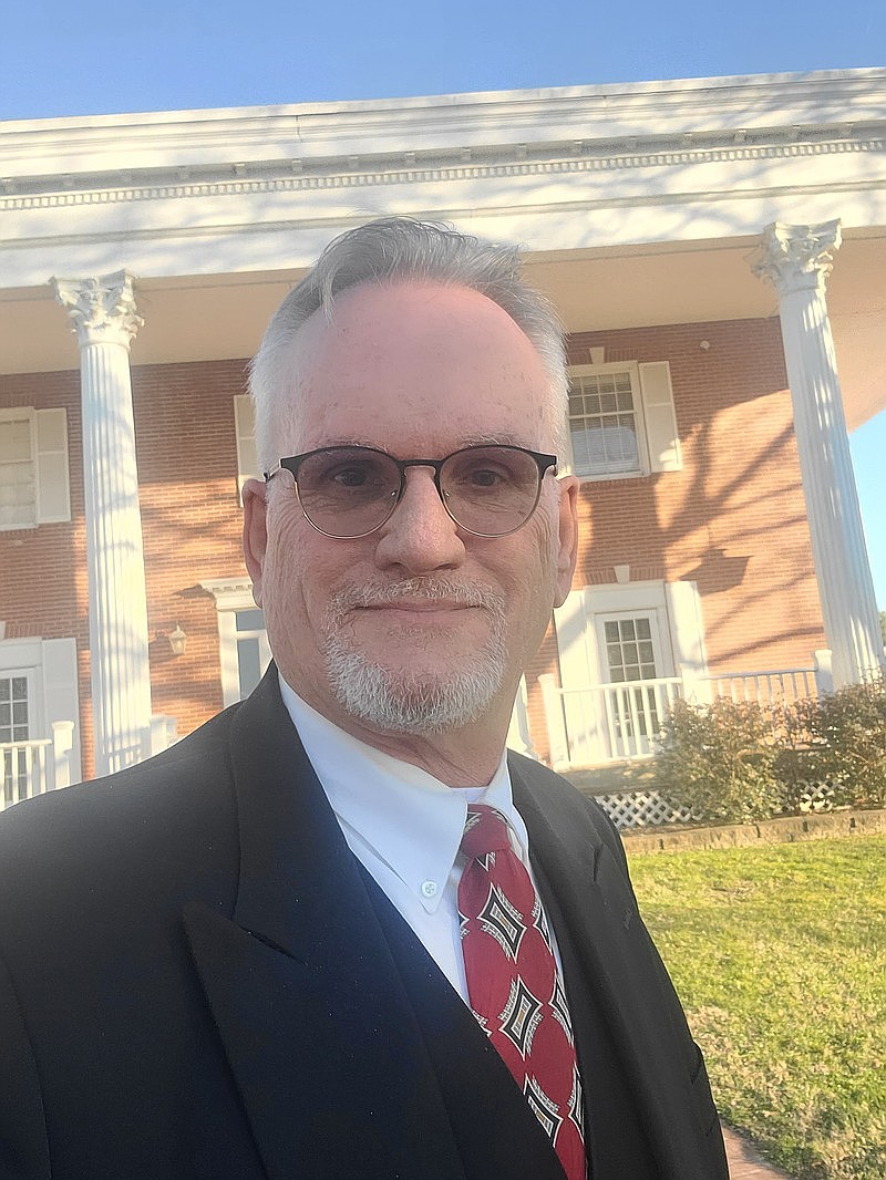 Opinion: Sessoms’ Soapbox – Chris Long’s utter failure | Chattanooga ...