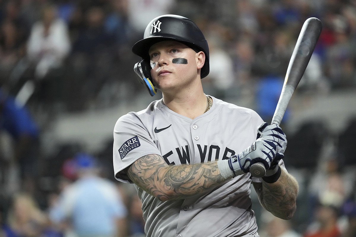 Braves sign veteran player Alex Verdugo to add depth in outfield ...