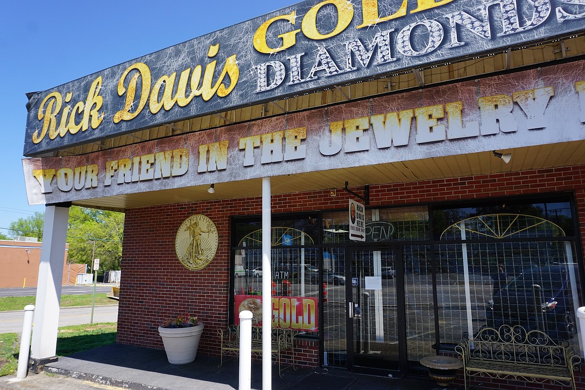 ‘I’m going to kill you’: Rick Davis arrested and charged with ...