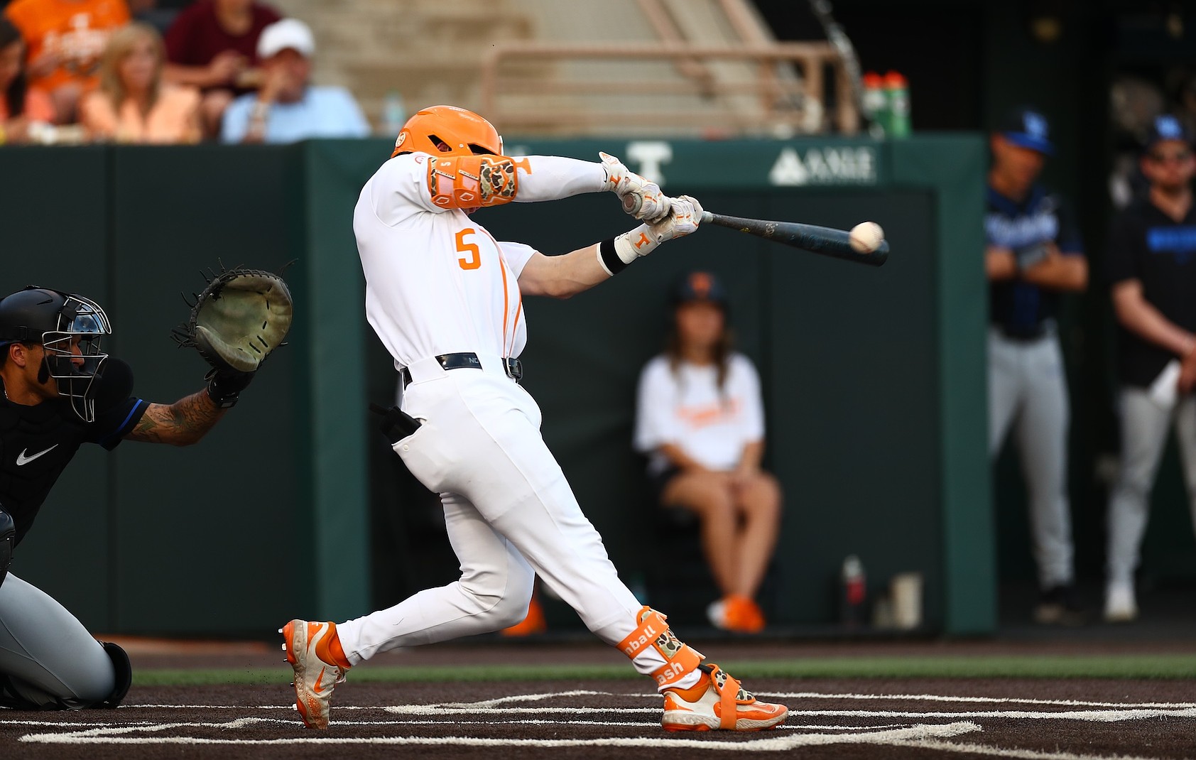 Peebles covers the plate for Vols in victory over Kentucky ...