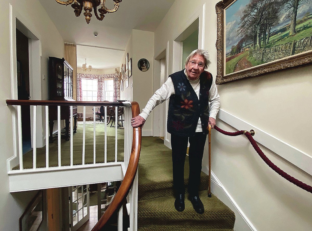 Scottish grandmother climbs a mountain, one step at a time | Northwest ...