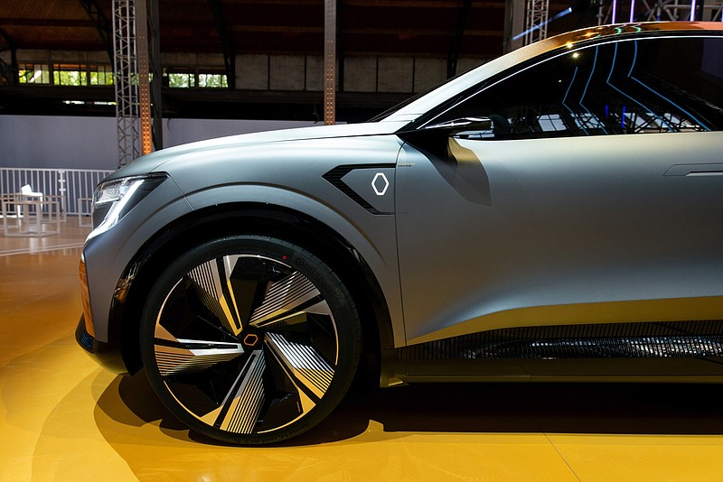 Renault electric SUV riles unions in France | The Arkansas Democrat ...