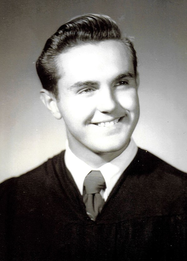 Robert V. Hoyt | Hot Springs Sentinel Record