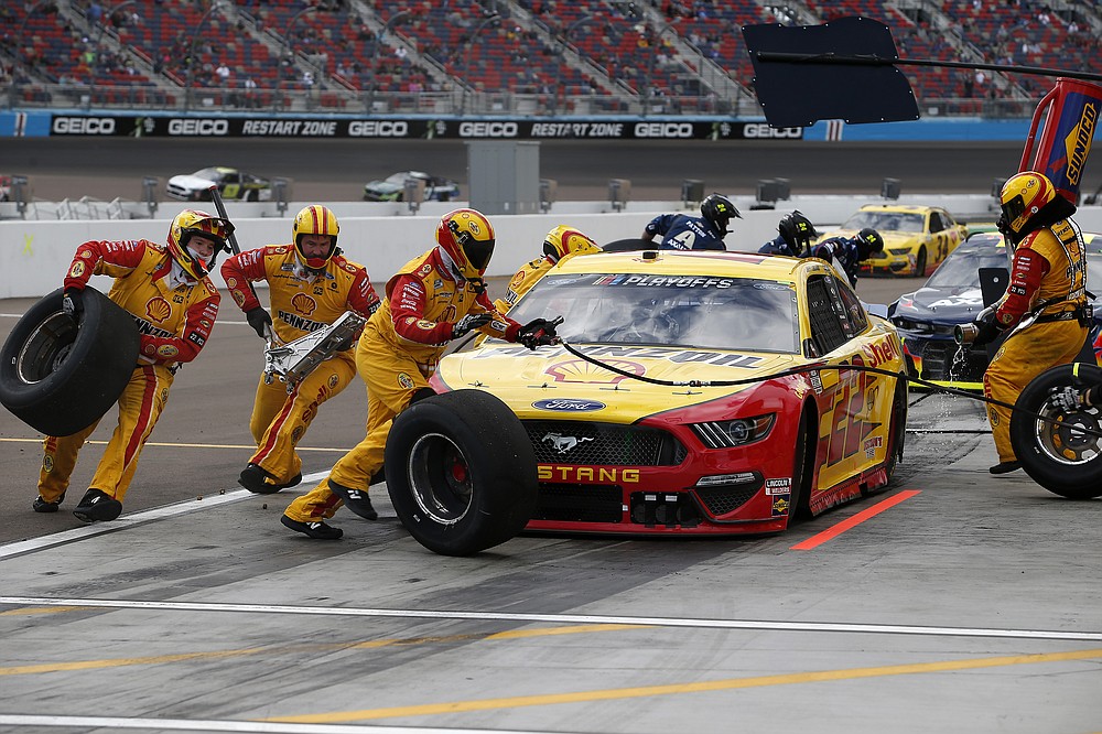 In his father's footsteps: Elliott, 24, wins NASCAR’s ultimate prize