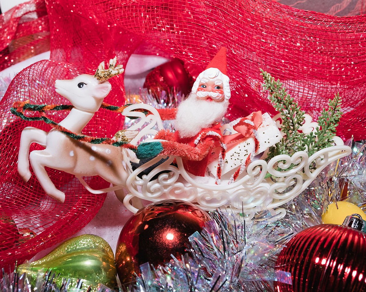 An Elfing Good Time: Holidaze might be just what revelers ordered ...