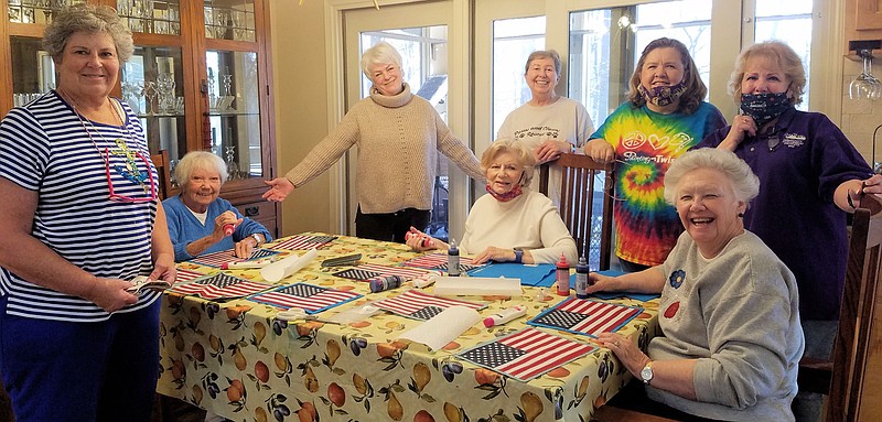 Colonial Dames 17 Century flag project helps visually impaired | Hot ...