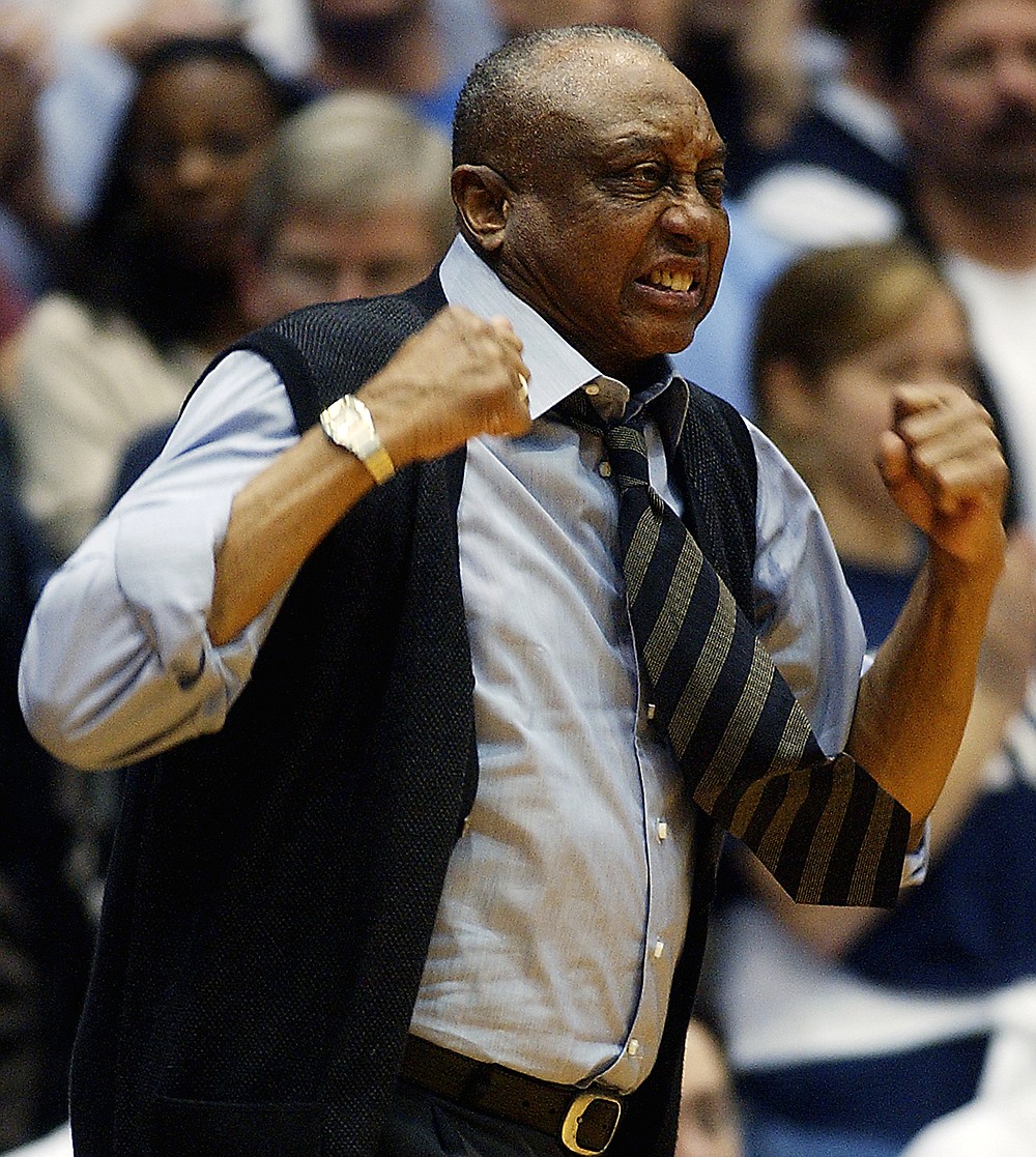 Chaney, a legend at Temple, dies