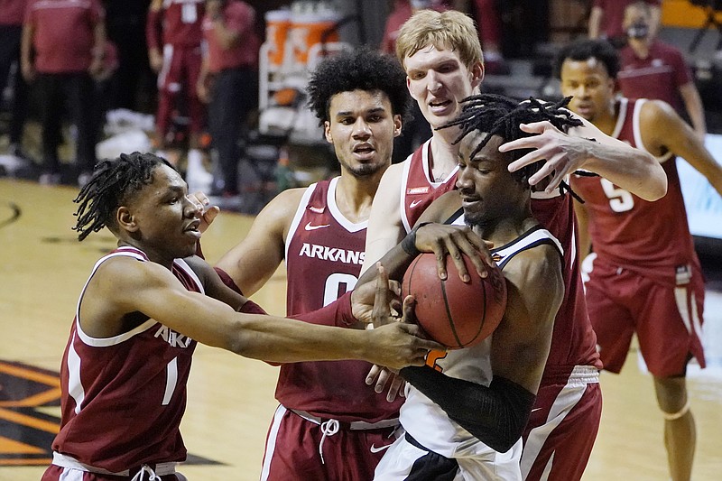 Cunningham leads Cowboys past Hogs in Big 12/SEC Challenge | Hot ...