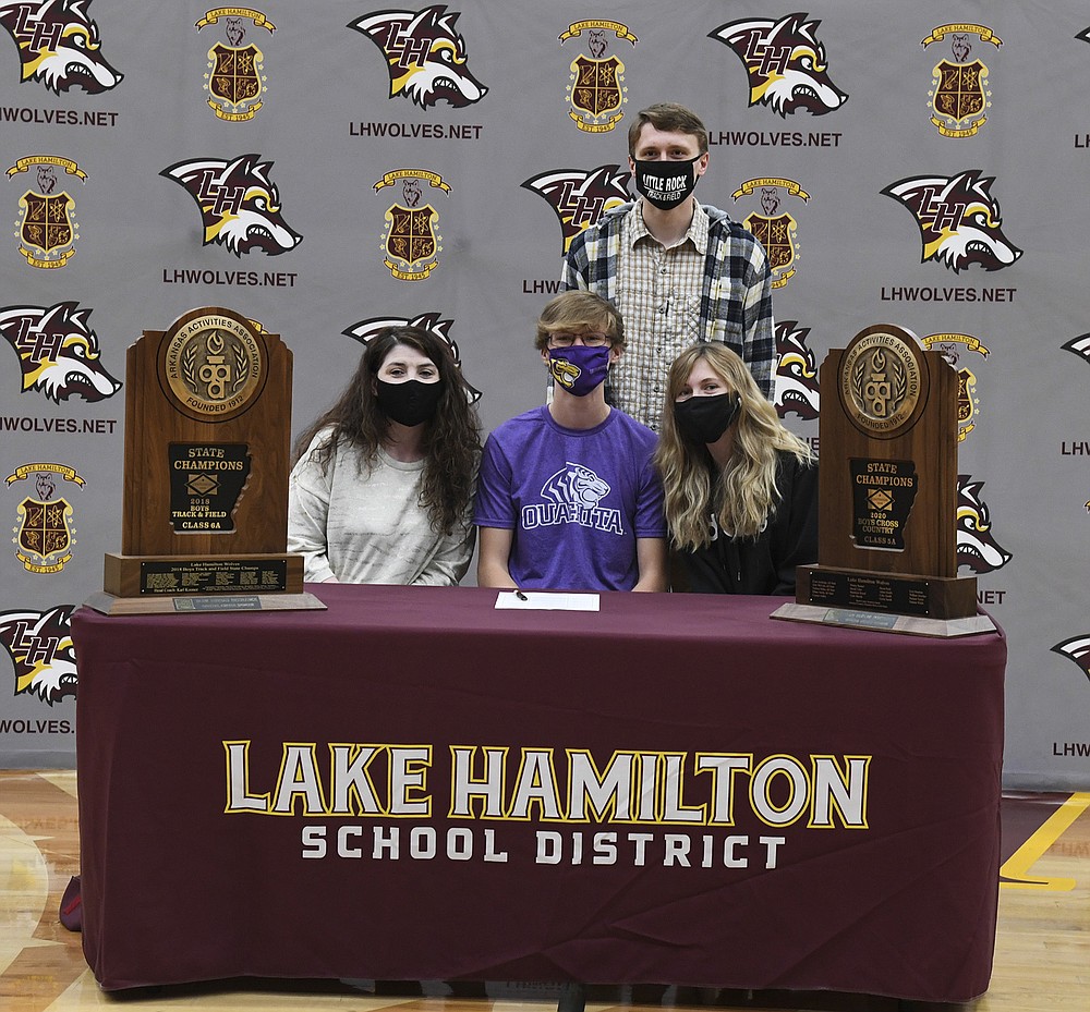 Lake Hamilton athletes sign to compete in college