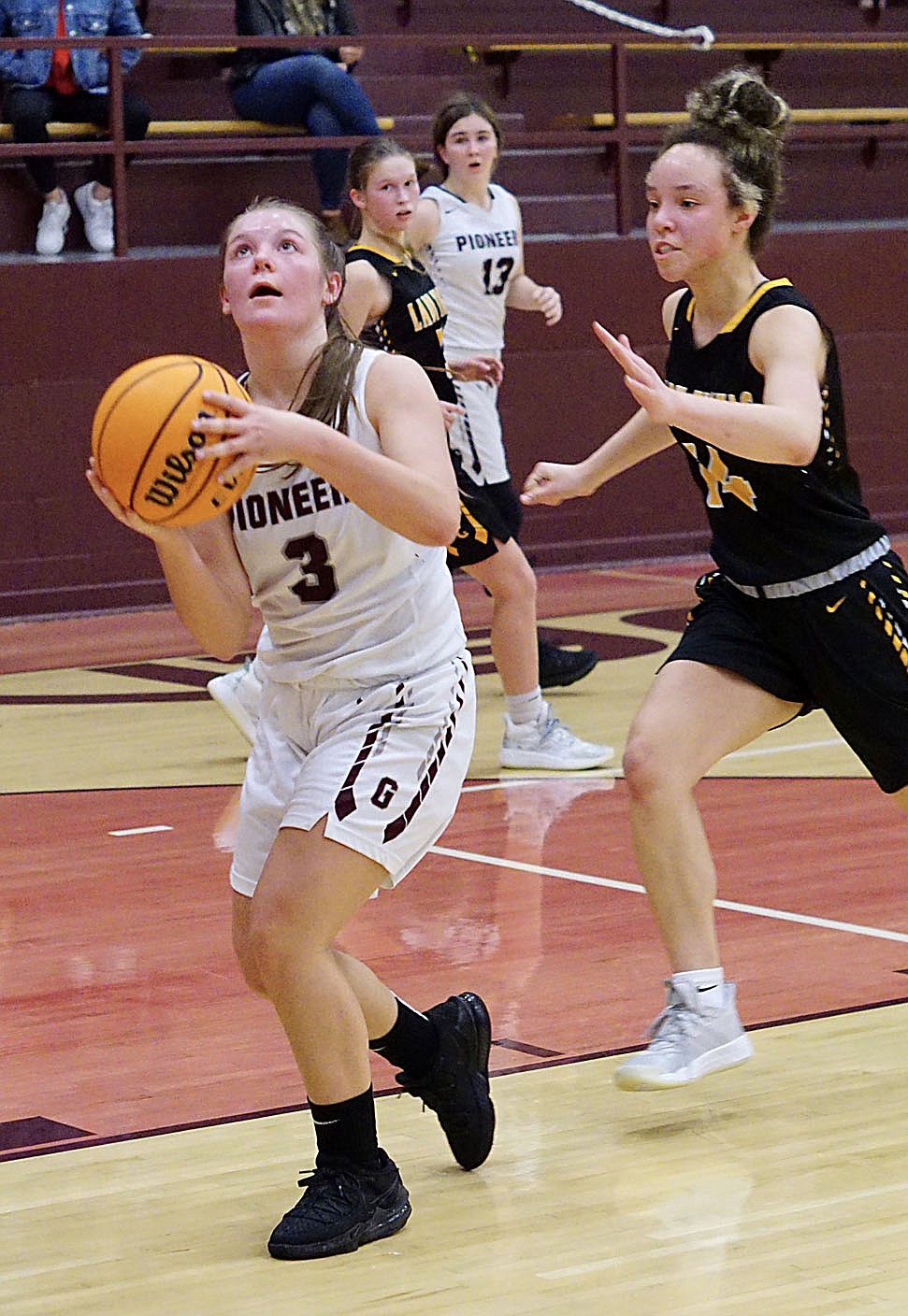 Gentry girls pick up big conference win over Prairie Grove; boys fall