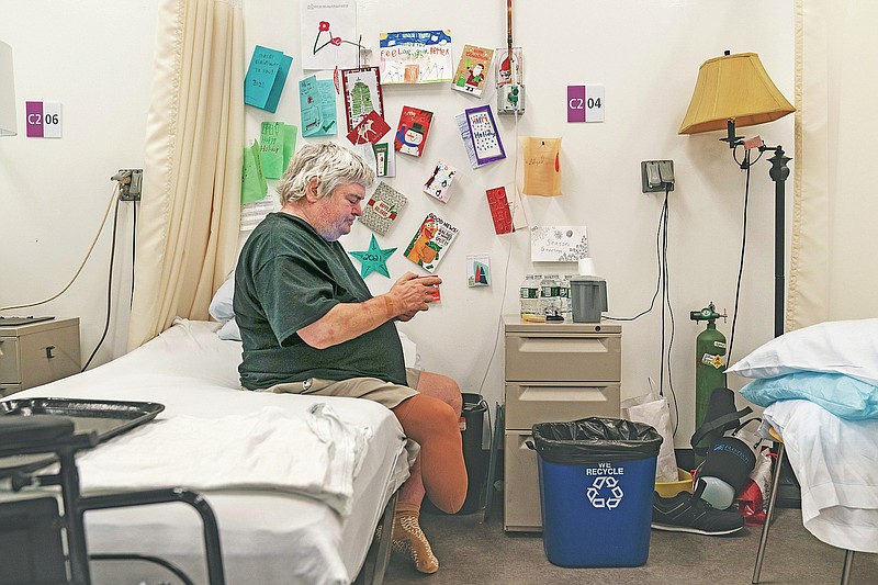 A look inside a pandemic ‘field hospital’ | The Arkansas Democrat ...