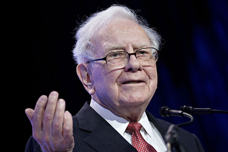 Buffett makes it into $100 billion club