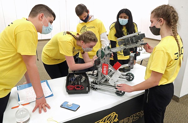 WATCH: State robotics competition held in mall | Hot Springs Sentinel ...