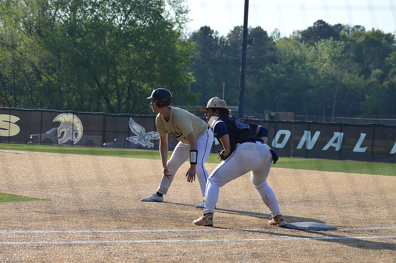 WATCH: Rams continue win streak, down Trojans on road | Hot Springs ...