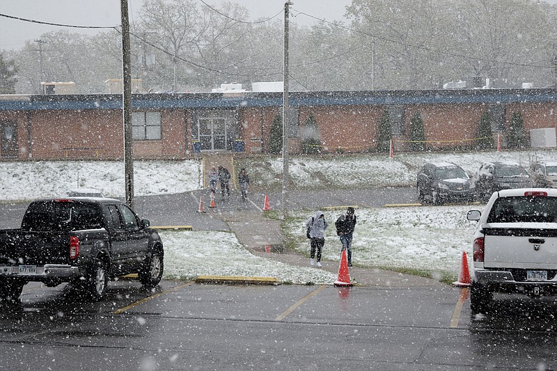 Snowstorm leaves area residents scratching heads | Westside Eagle Observer