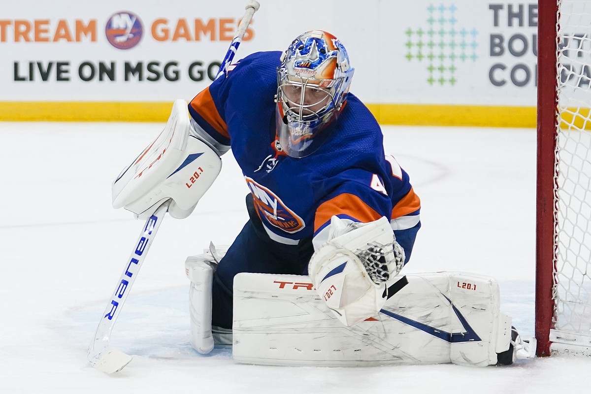 Isles top Rangers 6-1, tie Capitals for 1st place in East | Hot Springs ...
