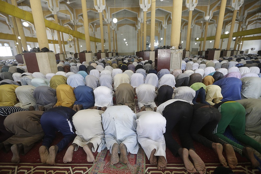 U.N. reports 700 arrests as Chadians protest