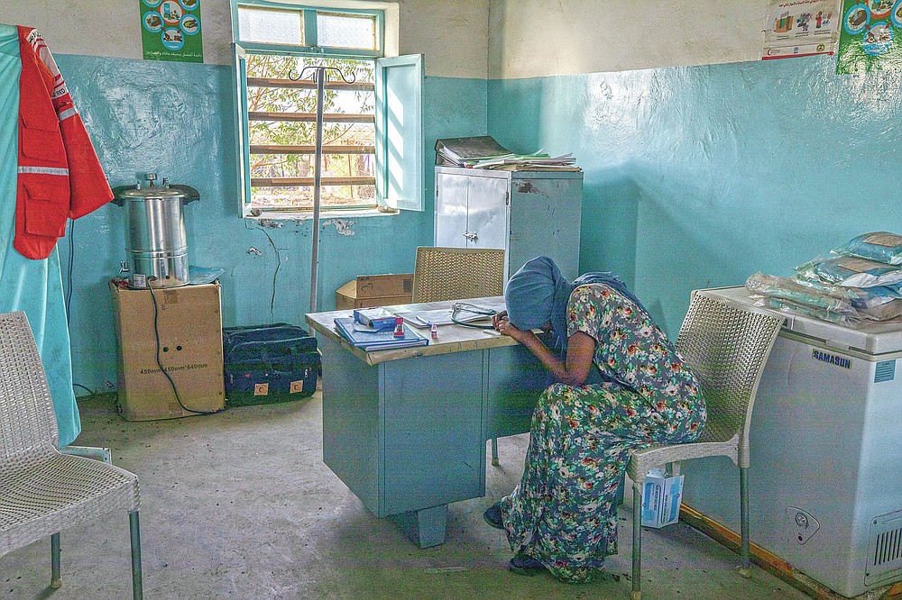 Refugee doctor chronicles Tigray's pain as he treats it