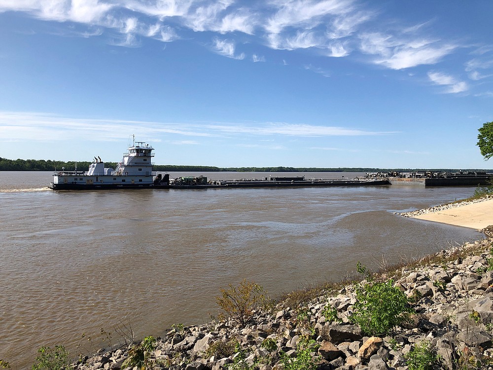 Mississippi River traffic reopened