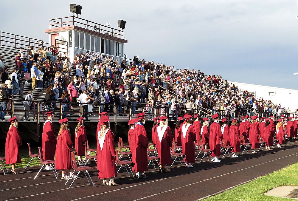 Gentry seniors receive diplomas