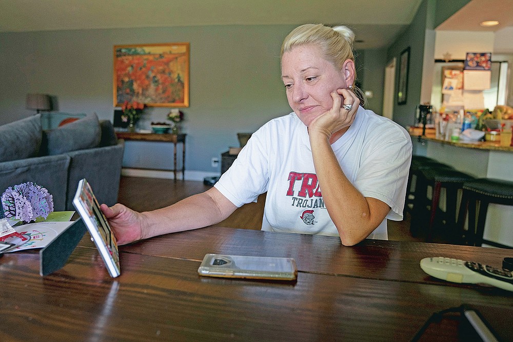 Family shares lessons through ALS, tumor diagnoses