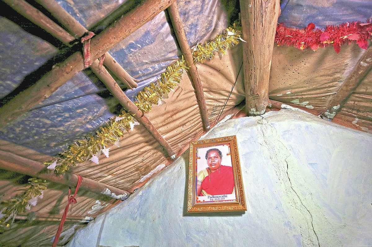 In a sick India, all are on their own | Northwest Arkansas Democrat-Gazette