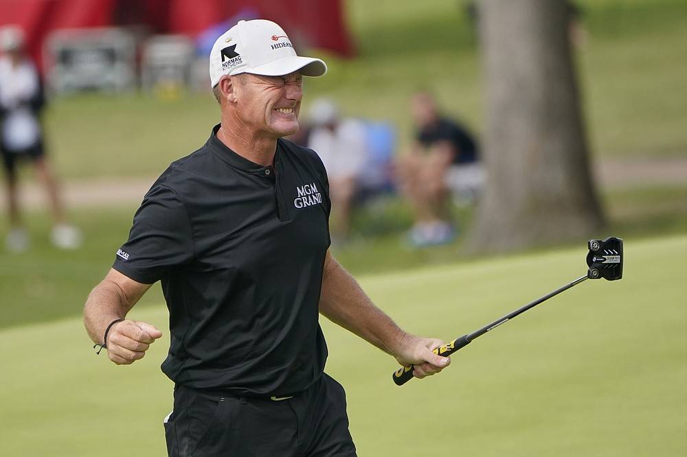 Cejka wins Senior PGA Championship for his second straight major