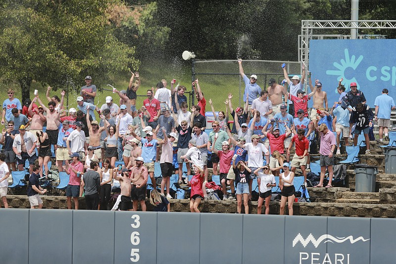 3 more SEC teams win NCAA regionals; USF's run keeps going | Hot ...