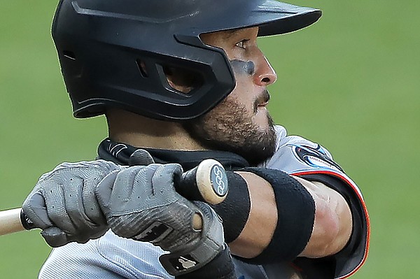 Alvarez tries to add an Olympic baseball medal to speedskating