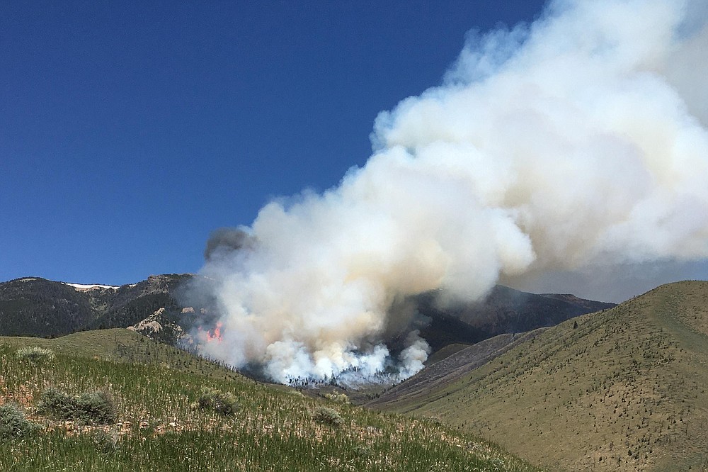 US West swelters in record-busting heat, risking wildfires