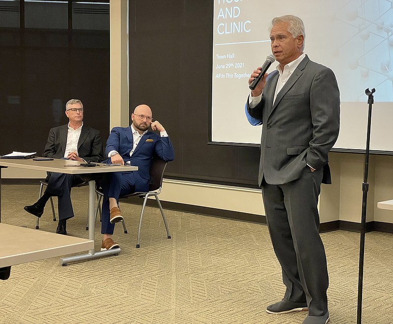 Noble executives meet with public at town hall | Fulton Sun